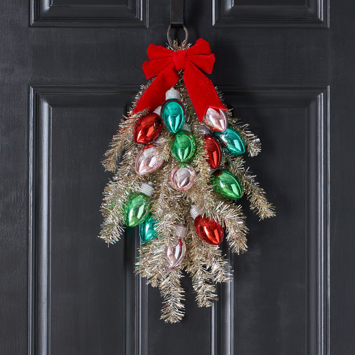 Razzle Dazzle Christmas - Gold & Silver Tinsel Swag with Vintage Bulbs ...