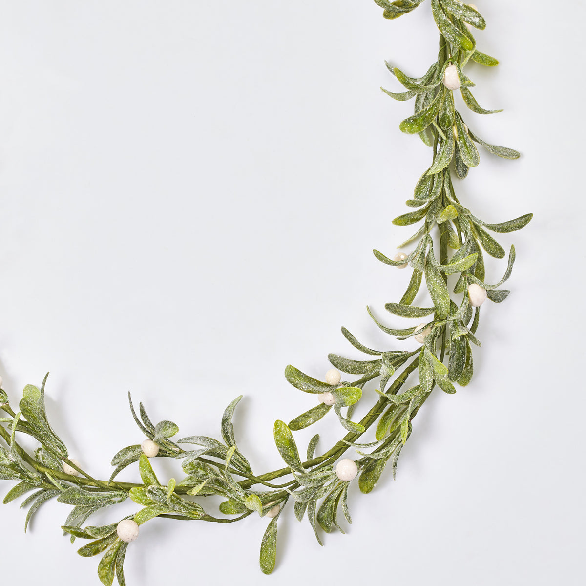 Frosty Mistletoe and White Berry Christmas Mantel Garland Table Runner ...