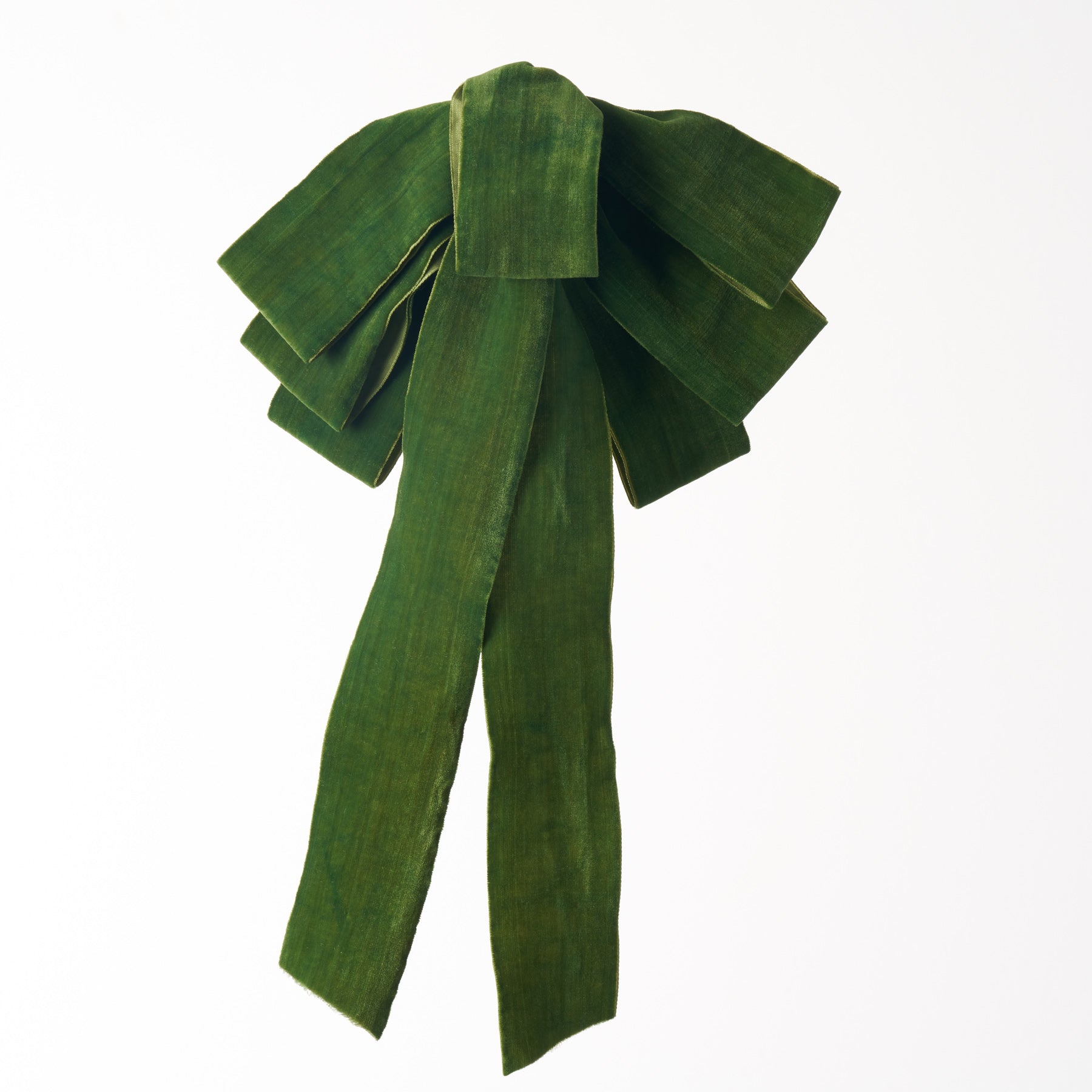 Classic Christmas Green Velvet Lux Hand-Tied Drape Loop Bow – Darby ...