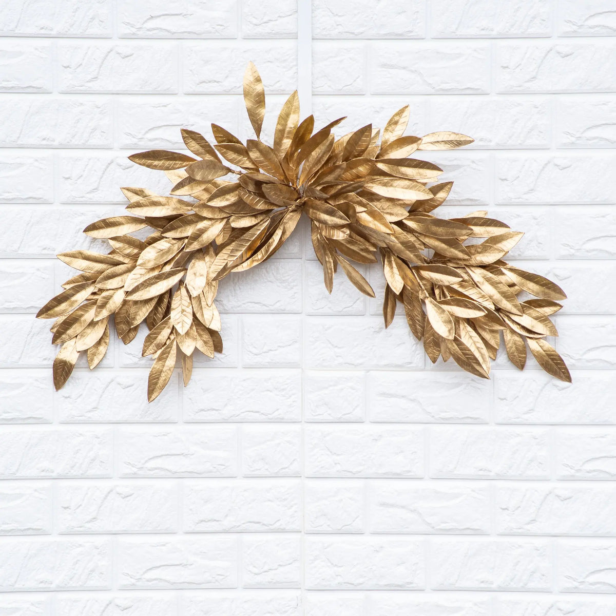 Antiqued Gold Bay Leaf Christmas Holiday Mantel Swag – Darby Creek Trading