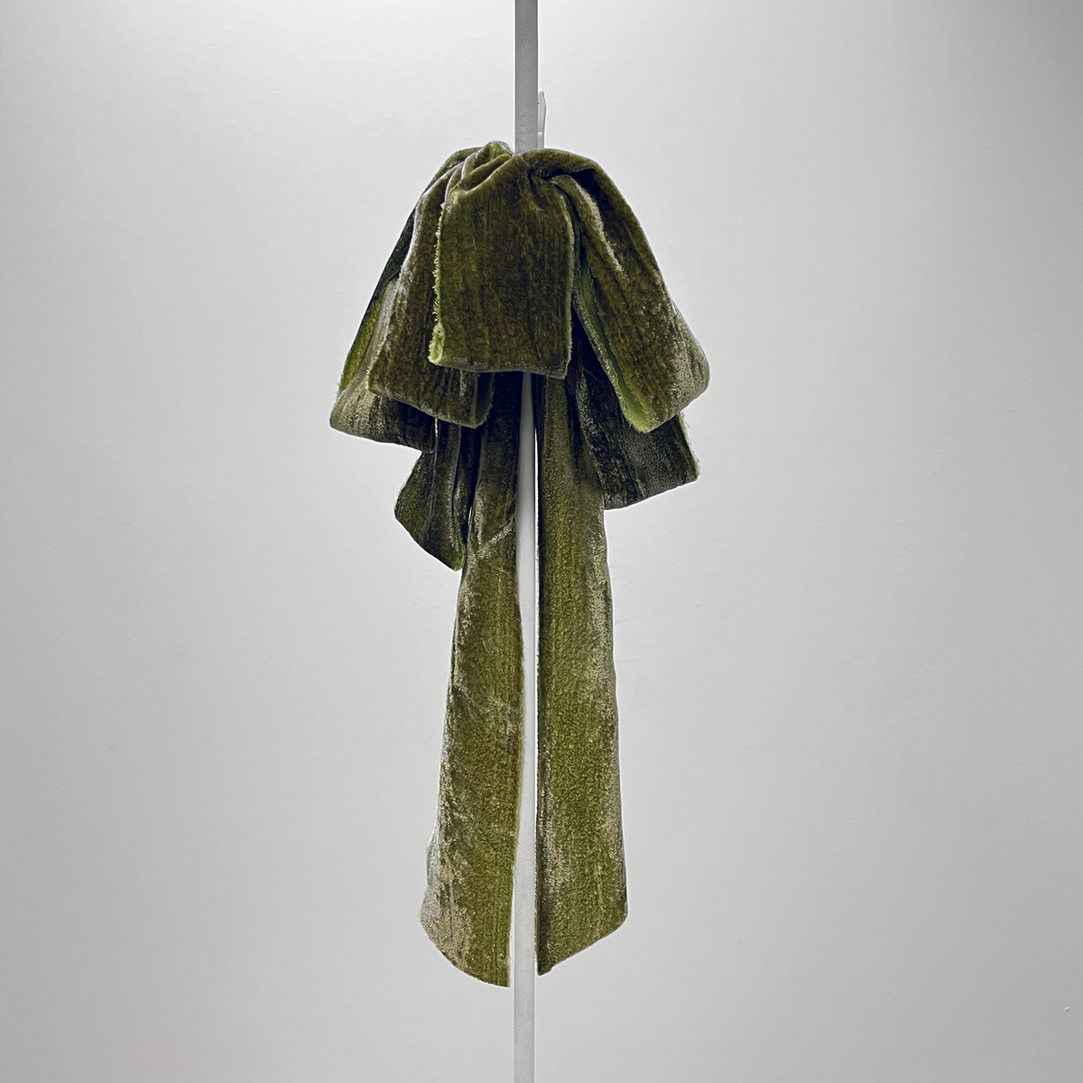 Moss Green Raw Edge Silk Velvet Velvet Lux Drape Loop Bow – Darby Creek ...